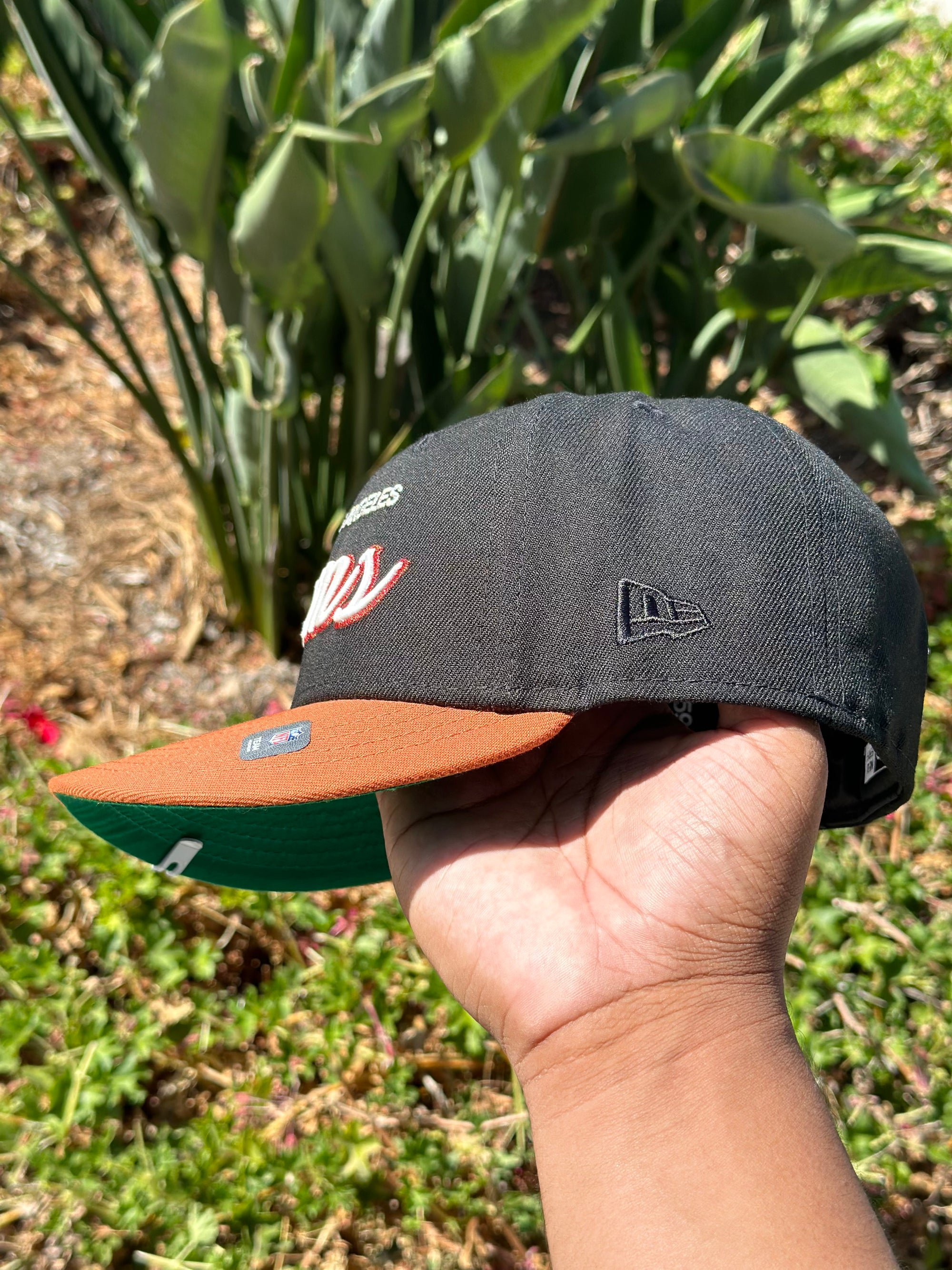 NEW ERA EXCLUSIVE 59FIFTY BLACK/RUST LOS ANGELES RAMS SCRIPT W/ NFL LO