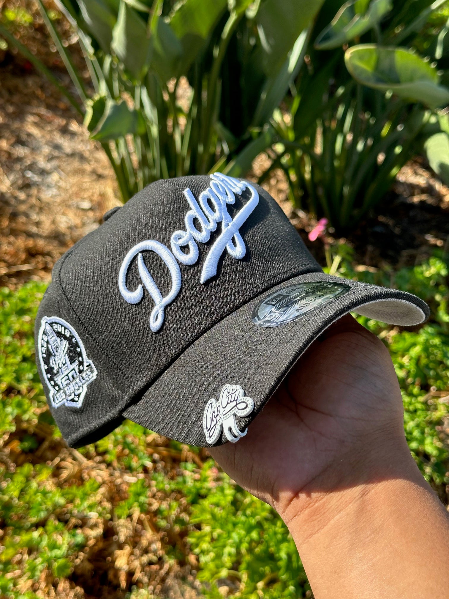 NEW ERA EXCLUSIVE 9FORTY A-FRAME BLACK LOS ANGELES DODGERS SCRIPT W/ 6