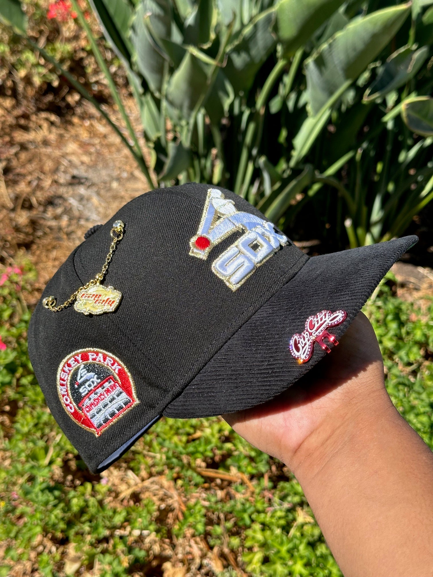 NEW ERA 59FIFTY BLACK/CORDUROY CHICAGO WHITE SOX W/ COMISKEY PARK SIDE