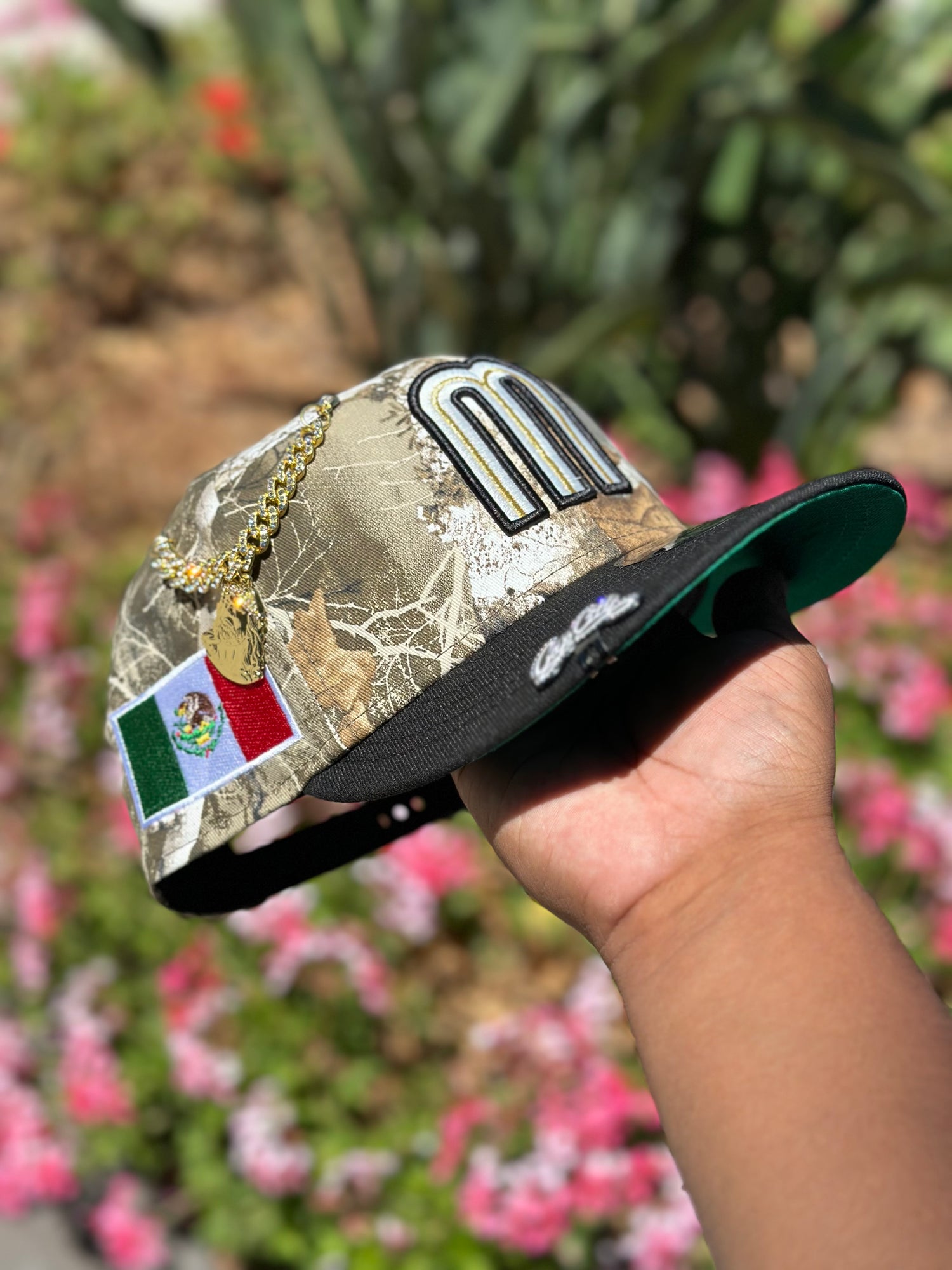 SNAPBACKS