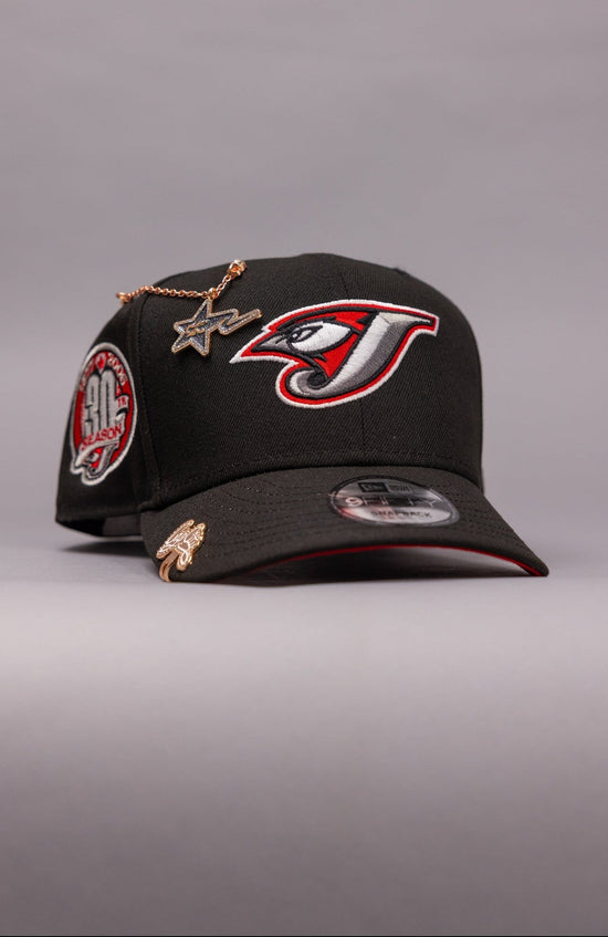 NEW ERA EXCLUSIVE 9FIFTY BLACK TORONTO BLUE JAYS SNAPBACK W/ 30TH SEAS
